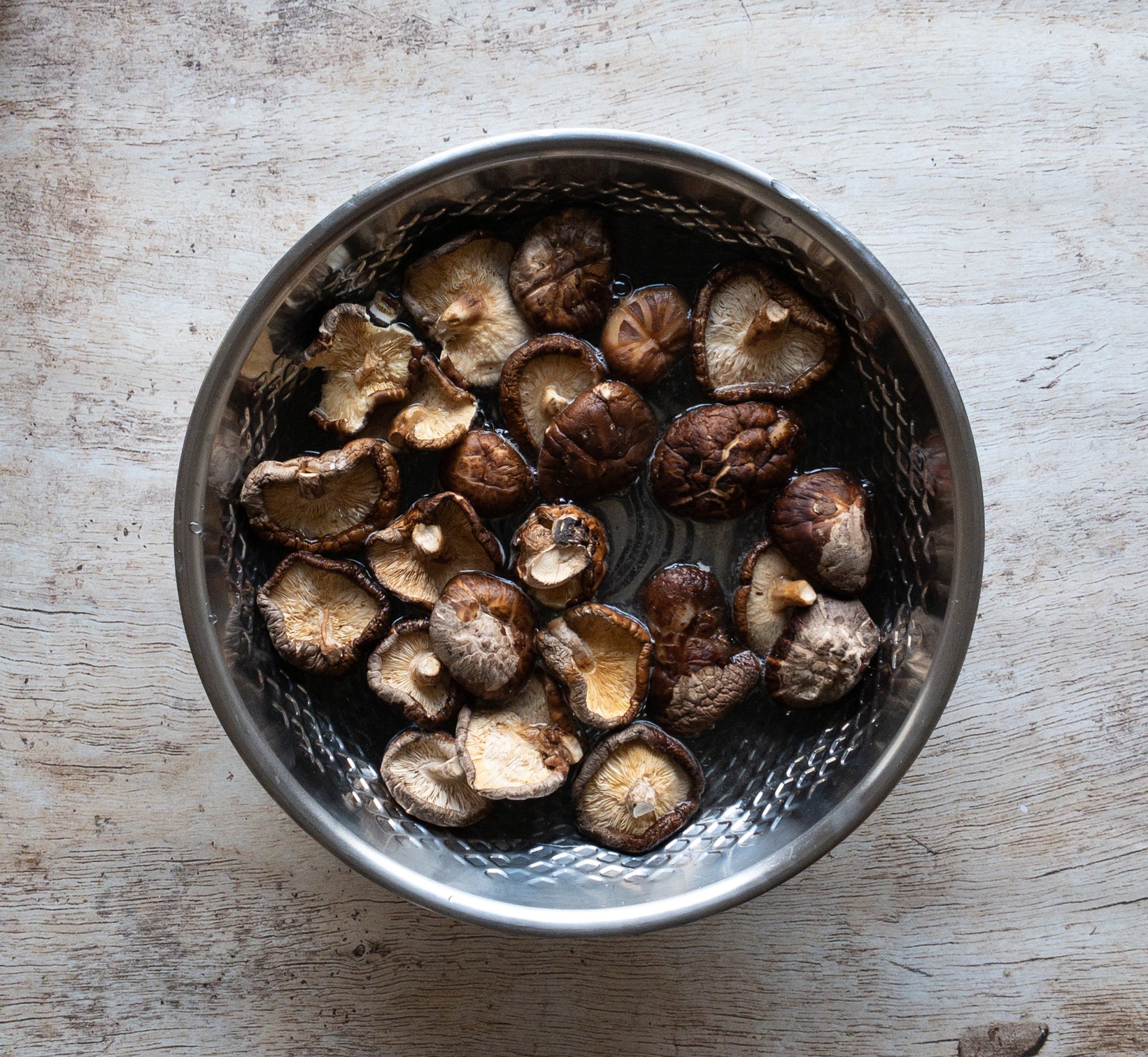 Omma’s Beoseot Bap (Mushroom Rice) – the little stone